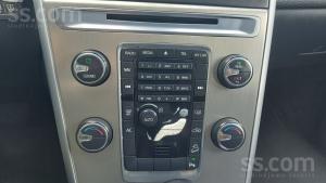 Melns Volvo XC60 2011 Daugavpils, ar dzinēja tilpumu 2.40 L un nobraukumu 0 tūkst. km par 8650 €, foto 19 vietnē AUTOMOTO.COM.LV