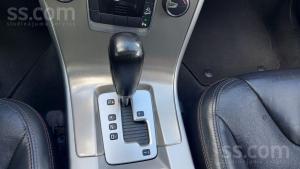 Melns Volvo XC60 2011 Daugavpils, ar dzinēja tilpumu 2.40 L un nobraukumu 0 tūkst. km par 8650 €, foto 20 vietnē AUTOMOTO.COM.LV