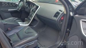 Melns Volvo XC60 2011 Daugavpils, ar dzinēja tilpumu 2.40 L un nobraukumu 0 tūkst. km par 8650 €, foto 28 vietnē AUTOMOTO.COM.LV