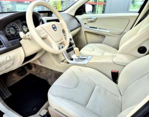 Melns Volvo XC60 2011 Šauļi, ar dzinēja tilpumu 3.20 L un nobraukumu 195 tūkst. km par 6500 €, foto 9 vietnē AUTOMOTO.COM.LV