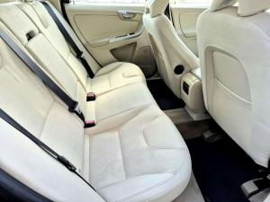 Melns Volvo XC60 2011 Šauļi, ar dzinēja tilpumu 3.20 L un nobraukumu 195 tūkst. km par 6500 €, foto 15 vietnē AUTOMOTO.COM.LV