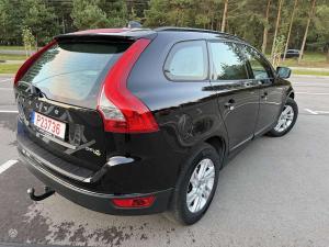 Black Volvo XC60 2011 in Utena, with an engine capacity of 1.98 L and mileage of 348 thousand km for 7750 €, photo 13 on AUTOMOTO.COM.LV