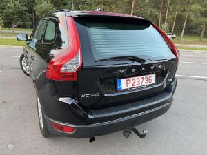 Black Volvo XC60 2011 in Utena, with an engine capacity of 1.98 L and mileage of 348 thousand km for 7750 €, photo 14 on AUTOMOTO.COM.LV