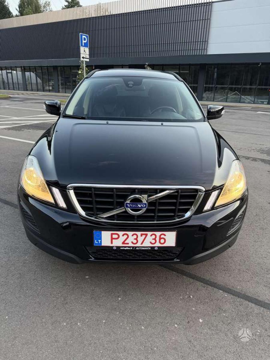Black Volvo XC60 2011 in Utena, with an engine capacity of 1.98 L and mileage of 348 thousand km for 7750 €, photo 20 on AUTOMOTO.COM.LV