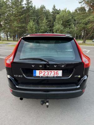 Black Volvo XC60 2011 in Utena, with an engine capacity of 1.98 L and mileage of 348 thousand km for 7750 €, photo 21 on AUTOMOTO.COM.LV