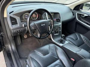 Black Volvo XC60 2011 in Utena, with an engine capacity of 1.98 L and mileage of 348 thousand km for 7750 €, photo 24 on AUTOMOTO.COM.LV