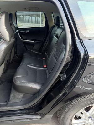 Black Volvo XC60 2011 in Utena, with an engine capacity of 1.98 L and mileage of 348 thousand km for 7750 €, photo 27 on AUTOMOTO.COM.LV