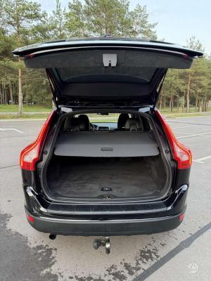 Black Volvo XC60 2011 in Utena, with an engine capacity of 1.98 L and mileage of 348 thousand km for 7750 €, photo 34 on AUTOMOTO.COM.LV