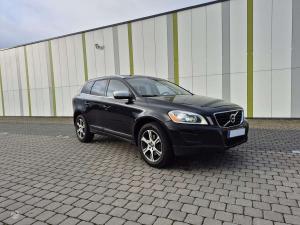 Black Volvo XC60 2011 in Raseiniai, with an engine capacity of 2.40 L and mileage of 245 thousand km for 7999 €, photo 3 on AUTOMOTO.COM.LV