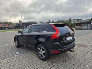 Black Volvo XC60 2011 in Raseiniai, with an engine capacity of 2.40 L and mileage of 245 thousand km for 7999 €, photo 11 on AUTOMOTO.COM.LV