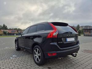 Black Volvo XC60 2011 in Raseiniai, with an engine capacity of 2.40 L and mileage of 245 thousand km for 7999 €, photo 12 on AUTOMOTO.COM.LV