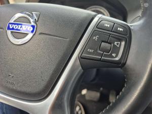 Black Volvo XC60 2011 in Raseiniai, with an engine capacity of 2.40 L and mileage of 245 thousand km for 7999 €, photo 17 on AUTOMOTO.COM.LV