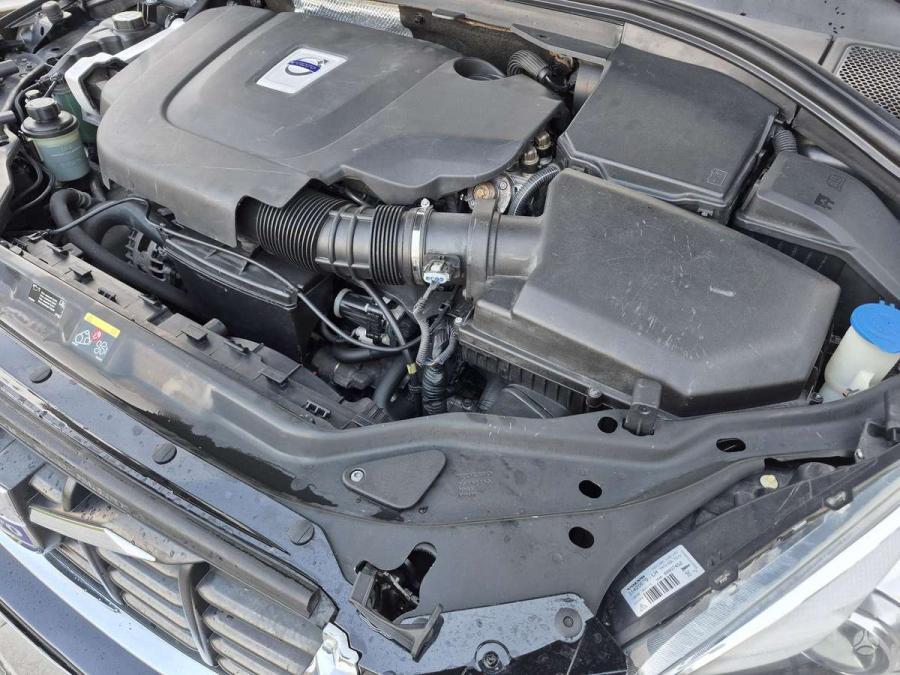 Black Volvo XC60 2011 in Raseiniai, with an engine capacity of 2.40 L and mileage of 245 thousand km for 7999 €, photo 20 on AUTOMOTO.COM.LV
