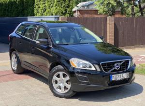 Black Volvo XC60 2011 in Marijampole, with an engine capacity of 2.40 L and mileage of 279 thousand km for 9950 €, photo 3 on AUTOMOTO.COM.LV