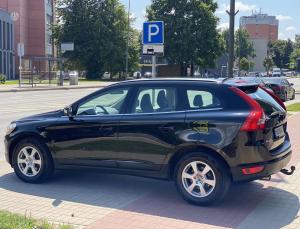Black Volvo XC60 2011 in Marijampole, with an engine capacity of 2.40 L and mileage of 279 thousand km for 9950 €, photo 10 on AUTOMOTO.COM.LV