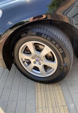 Black Volvo XC60 2011 in Marijampole, with an engine capacity of 2.40 L and mileage of 279 thousand km for 9950 €, photo 13 on AUTOMOTO.COM.LV