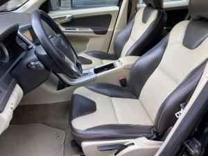 Black Volvo XC60 2011 in Marijampole, with an engine capacity of 2.40 L and mileage of 279 thousand km for 9950 €, photo 21 on AUTOMOTO.COM.LV