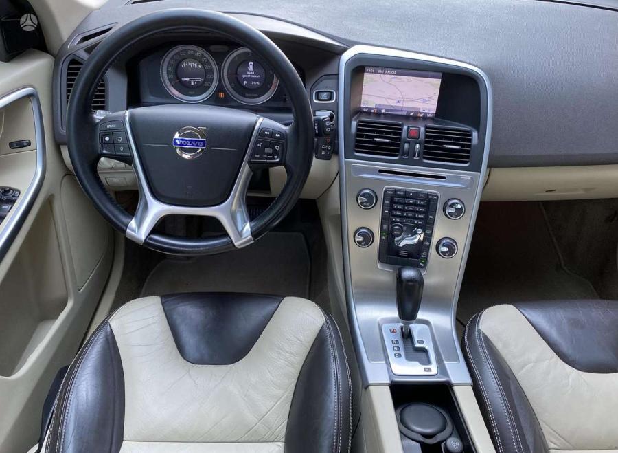Black Volvo XC60 2011 in Marijampole, with an engine capacity of 2.40 L and mileage of 279 thousand km for 9950 €, photo 23 on AUTOMOTO.COM.LV