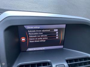 Black Volvo XC60 2011 in Marijampole, with an engine capacity of 2.40 L and mileage of 279 thousand km for 9950 €, photo 27 on AUTOMOTO.COM.LV