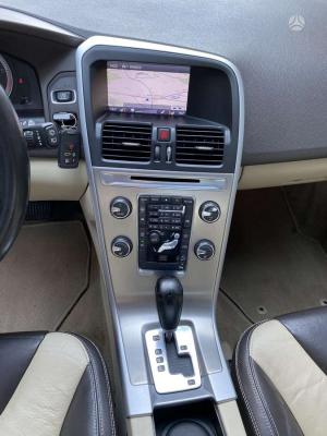 Black Volvo XC60 2011 in Marijampole, with an engine capacity of 2.40 L and mileage of 279 thousand km for 9950 €, photo 30 on AUTOMOTO.COM.LV