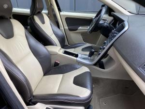 Black Volvo XC60 2011 in Marijampole, with an engine capacity of 2.40 L and mileage of 279 thousand km for 9950 €, photo 34 on AUTOMOTO.COM.LV