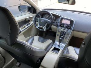 Black Volvo XC60 2011 in Marijampole, with an engine capacity of 2.40 L and mileage of 279 thousand km for 9950 €, photo 35 on AUTOMOTO.COM.LV