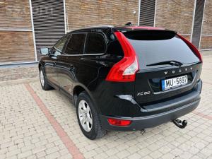 Melns Volvo XC60 2011 Rīga, ar dzinēja tilpumu 2.00 L un nobraukumu 371 tūkst. km par 7999 €, foto 4 vietnē AUTOMOTO.COM.LV