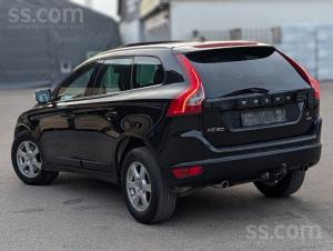 Black Volvo XC60 2011 in Jurmala, with an engine capacity of 2.40 L and mileage of 0 thousand km for 6450 €, photo 5 on AUTOMOTO.COM.LV