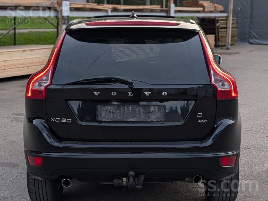Black Volvo XC60 2011 in Jurmala, with an engine capacity of 2.40 L and mileage of 0 thousand km for 6450 €, photo 7 on AUTOMOTO.COM.LV