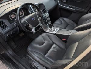 Black Volvo XC60 2011 in Jurmala, with an engine capacity of 2.40 L and mileage of 0 thousand km for 6450 €, photo 8 on AUTOMOTO.COM.LV