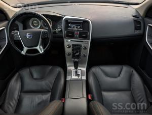Black Volvo XC60 2011 in Jurmala, with an engine capacity of 2.40 L and mileage of 0 thousand km for 6450 €, photo 9 on AUTOMOTO.COM.LV