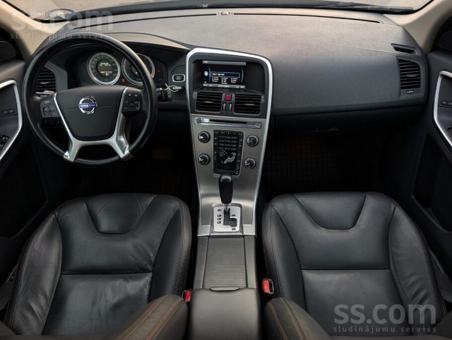 Black Volvo XC60 2011 in Jurmala, with an engine capacity of 2.40 L and mileage of 0 thousand km for 6450 €, photo 9 on AUTOMOTO.COM.LV