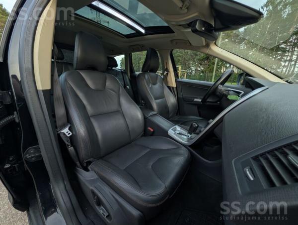 Melns Volvo XC60 2011 Jūrmala, ar dzinēja tilpumu 2.40 L un nobraukumu 0 tūkst. km par 6450 €, foto 11 vietnē AUTOMOTO.COM.LV