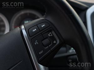 Black Volvo XC60 2011 in Jurmala, with an engine capacity of 2.40 L and mileage of 0 thousand km for 6450 €, photo 16 on AUTOMOTO.COM.LV
