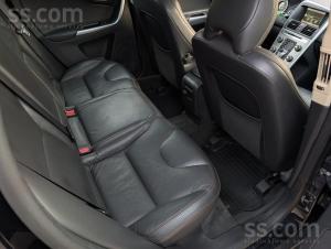 Black Volvo XC60 2011 in Jurmala, with an engine capacity of 2.40 L and mileage of 0 thousand km for 6450 €, photo 21 on AUTOMOTO.COM.LV