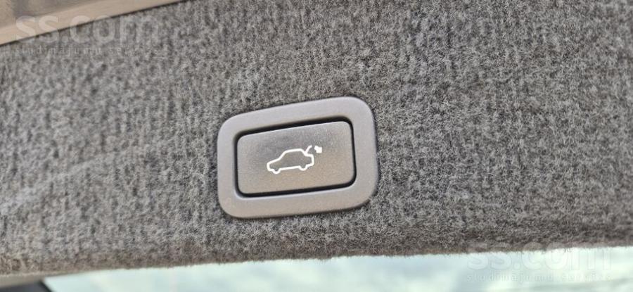 Melns Volvo XC60 2011 Rīga, ar dzinēja tilpumu 2.40 L un nobraukumu 0 tūkst. km par 10500 €, foto 17 vietnē AUTOMOTO.COM.LV