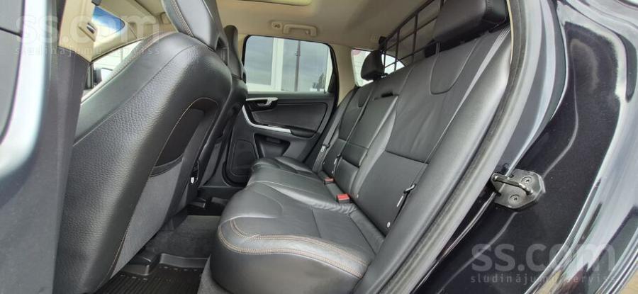 Melns Volvo XC60 2011 Rīga, ar dzinēja tilpumu 2.40 L un nobraukumu 0 tūkst. km par 10500 €, foto 19 vietnē AUTOMOTO.COM.LV