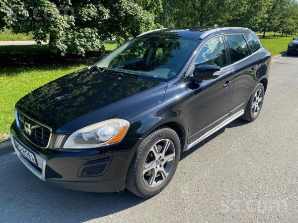 Melns Volvo XC60 2011 Rīga, ar dzinēja tilpumu 2.40 L un nobraukumu 279 tūkst. km par 8300 €, foto 1 vietnē AUTOMOTO.COM.LV