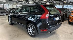 Black Volvo XC60 2011 in Riga, with an engine capacity of 2.40 L and mileage of 262 thousand km for 6500 €, photo 4 on AUTOMOTO.COM.LV