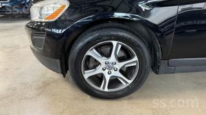 Black Volvo XC60 2011 in Riga, with an engine capacity of 2.40 L and mileage of 262 thousand km for 6500 €, photo 10 on AUTOMOTO.COM.LV