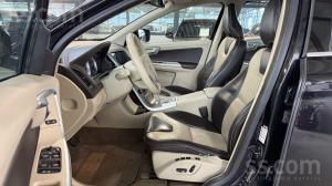 Black Volvo XC60 2011 in Riga, with an engine capacity of 2.40 L and mileage of 262 thousand km for 6500 €, photo 13 on AUTOMOTO.COM.LV
