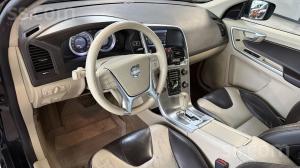 Black Volvo XC60 2011 in Riga, with an engine capacity of 2.40 L and mileage of 262 thousand km for 6500 €, photo 15 on AUTOMOTO.COM.LV