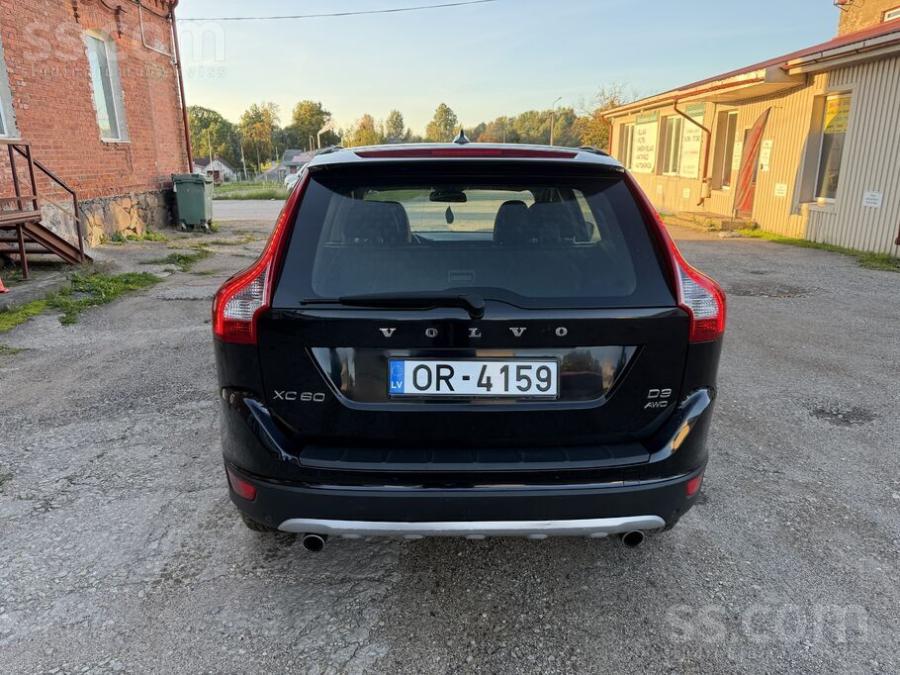 Melns Volvo XC60 2011 Rēzekne, ar dzinēja tilpumu 2.40 L un nobraukumu 0 tūkst. km par 7950 €, foto 7 vietnē AUTOMOTO.COM.LV