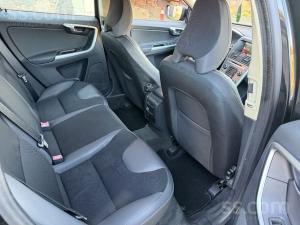 Melns Volvo XC60 2011 Rēzekne, ar dzinēja tilpumu 2.40 L un nobraukumu 0 tūkst. km par 7950 €, foto 13 vietnē AUTOMOTO.COM.LV
