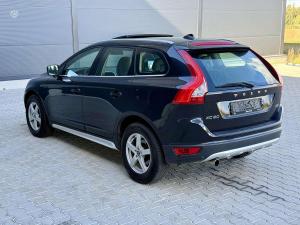 Black Volvo XC60 2011 in Siauliai, with an engine capacity of 1.98 L and mileage of 301 thousand km for 7600 €, photo 4 on AUTOMOTO.COM.LV
