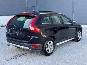 Black Volvo XC60 2011 in Siauliai, with an engine capacity of 1.98 L and mileage of 301 thousand km for 7600 €, photo 5 on AUTOMOTO.COM.LV