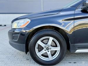 Black Volvo XC60 2011 in Siauliai, with an engine capacity of 1.98 L and mileage of 301 thousand km for 7600 €, photo 8 on AUTOMOTO.COM.LV