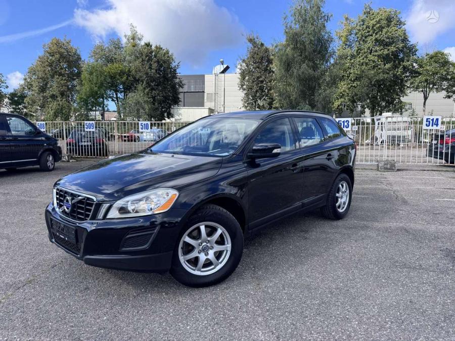Melns Volvo XC60 2011 Alīta, ar dzinēja tilpumu 1.98 L un nobraukumu 233 tūkst. km par 8500 €, foto 5 vietnē AUTOMOTO.COM.LV