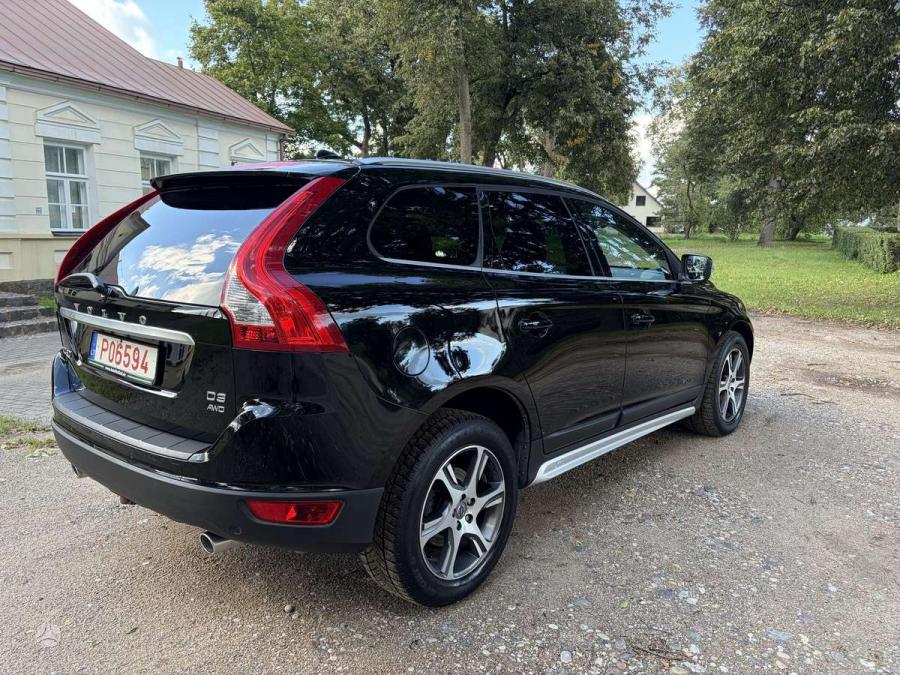 Melns Volvo XC60 2011 Utena, ar dzinēja tilpumu 2.40 L un nobraukumu 288 tūkst. km par 9600 €, foto 8 vietnē AUTOMOTO.COM.LV