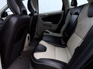 Melns Volvo XC60 2011 Viļņa, ar dzinēja tilpumu 1.98 L un nobraukumu 325 tūkst. km par 7990 €, foto 12 vietnē AUTOMOTO.COM.LV